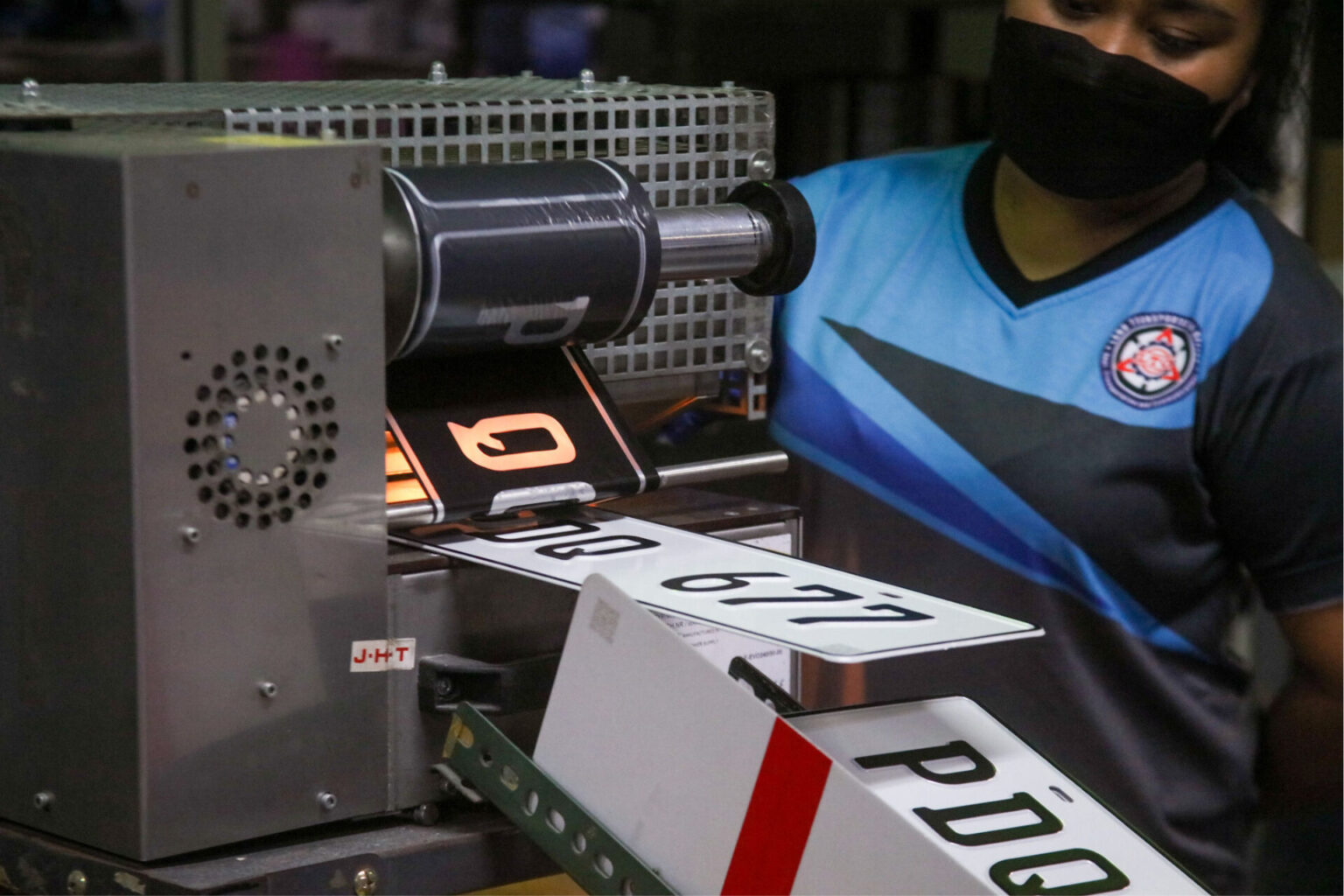 LTO WIPES OUT PLATE BACKLOG, ROLLS OUT NEW TRACKING SYSTEM - PhilNews24