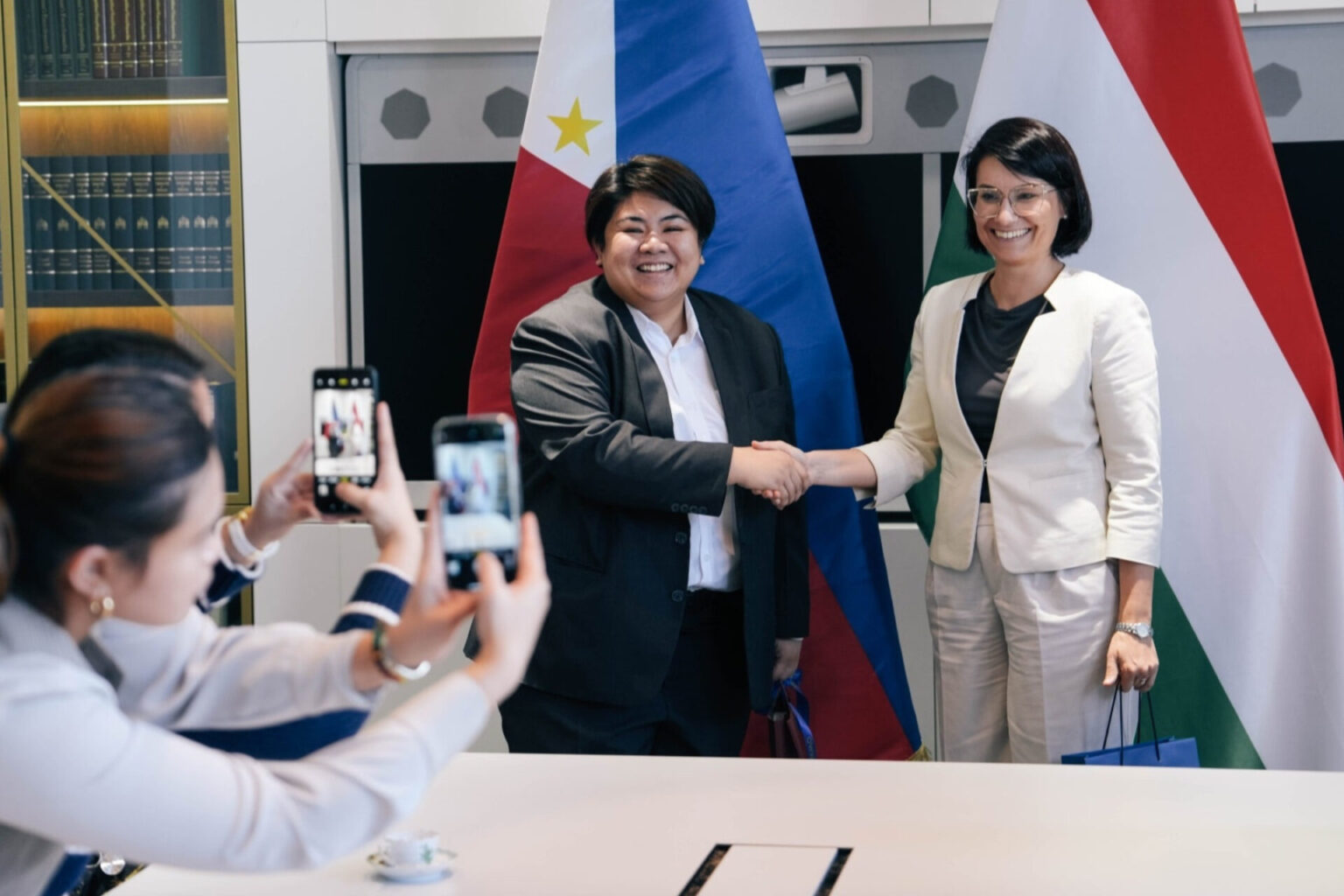 PHILIPPINES AND HUNGARY ENHANCE COOPERATION FOR OFW WELFARE - PhilNews24