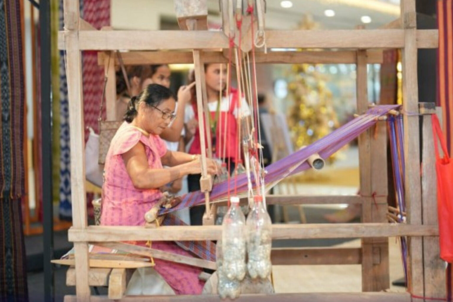 FIRST-EVER HANDLOOM WEAVING FESTIVAL IN THE PHILIPPINES A HIT - PhilNews24