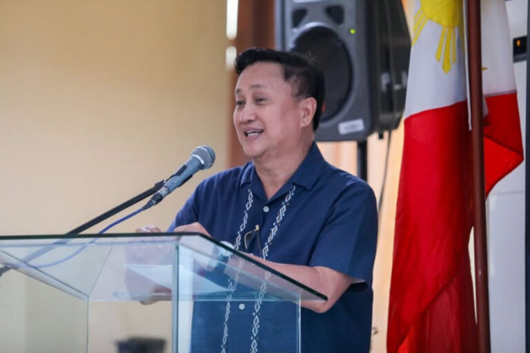 DOLE URGES PRIVATE EMPLOYERS TO ENROLL WORKERS IN PHILHEALTH YAKAP ...